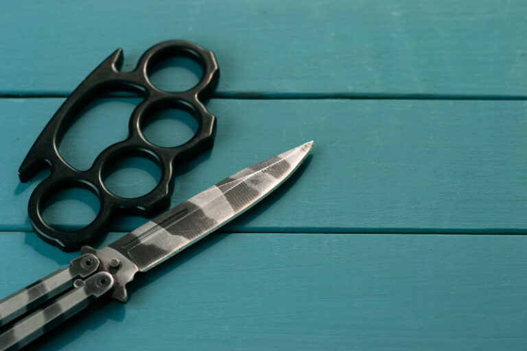 Verbotene Waffen & Gegenstände in Deutschland - Anlage 2 WaffG